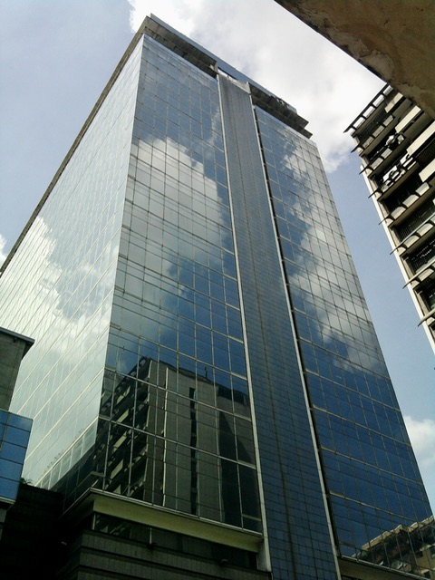 Edificio Paz Van En Las Mercedes Se Vende Negocio